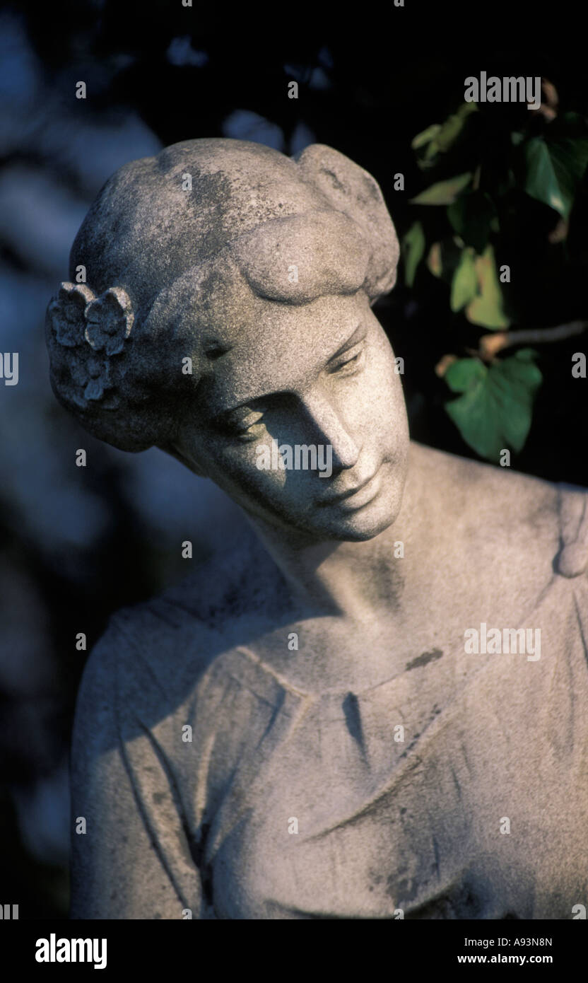 Central cemetery Vienna grave figure Stock Photo - Alamy