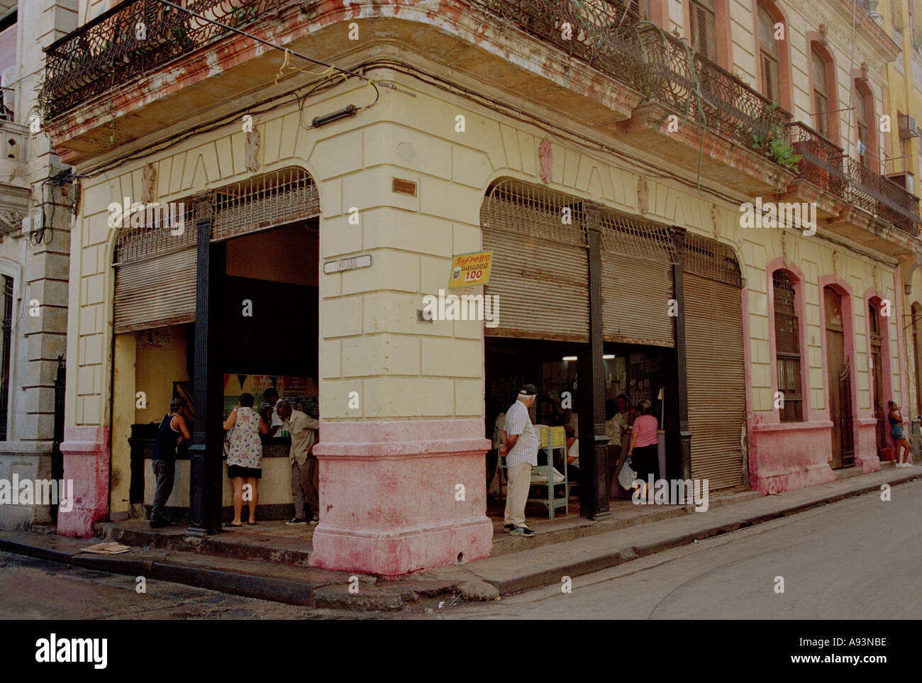 Streetcorner bar in old Havana Cuba Stock Photo - Alamy