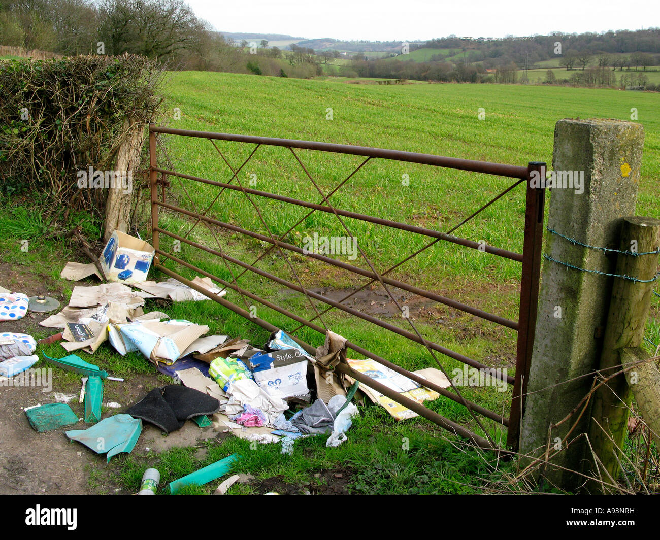 Rubbish tips hi-res stock photography and images - Alamy