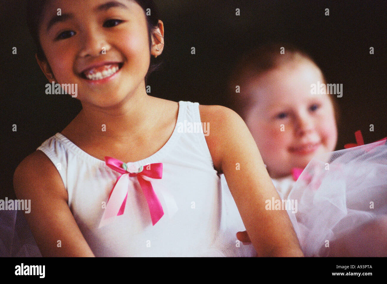Hispanic girls ballet hi-res stock photography and images - Alamy