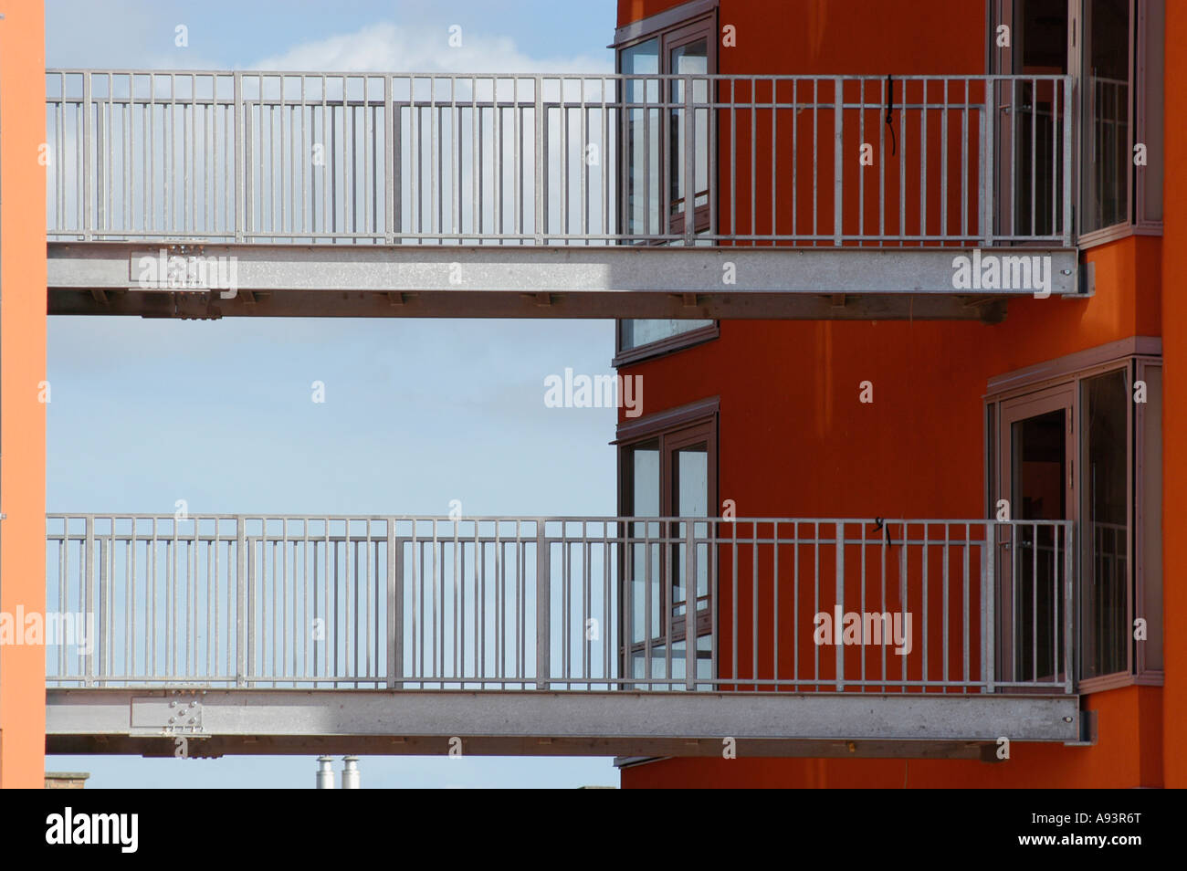Bridge between two houses hi-res stock photography and images - Alamy