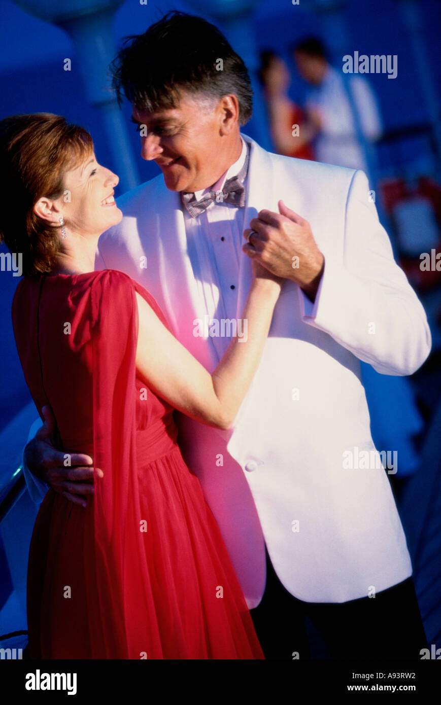 Cruise ship couple dance hi-res stock photography and images - Alamy