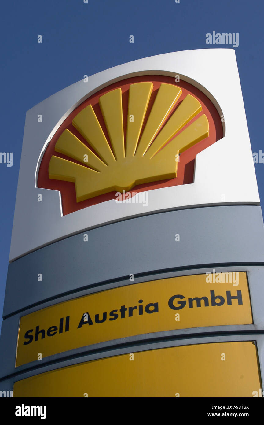 Shell oil company logo hi-res stock photography and images - Alamy
