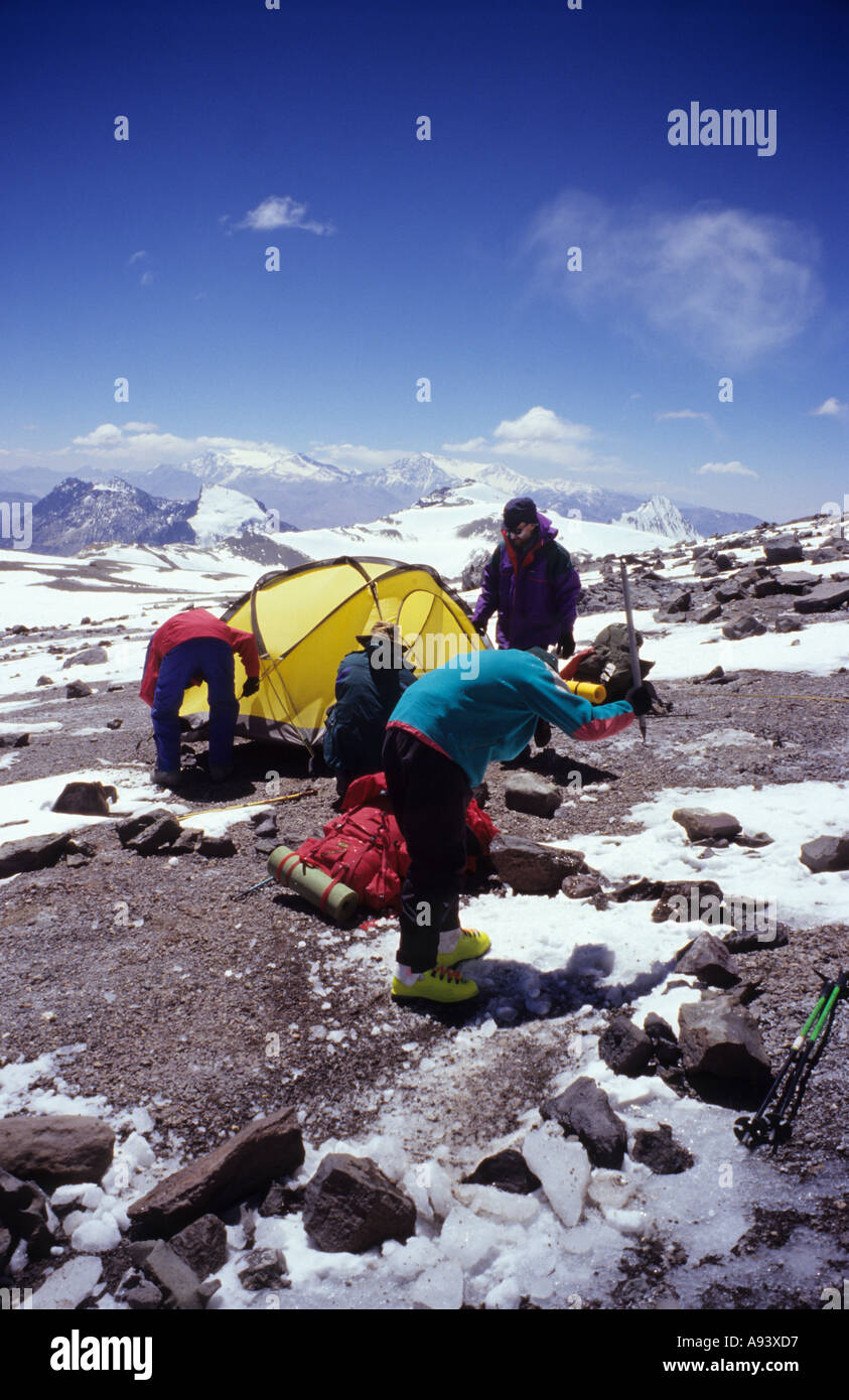 Nido de cóndores aconcagua hi-res stock photography and images - Alamy