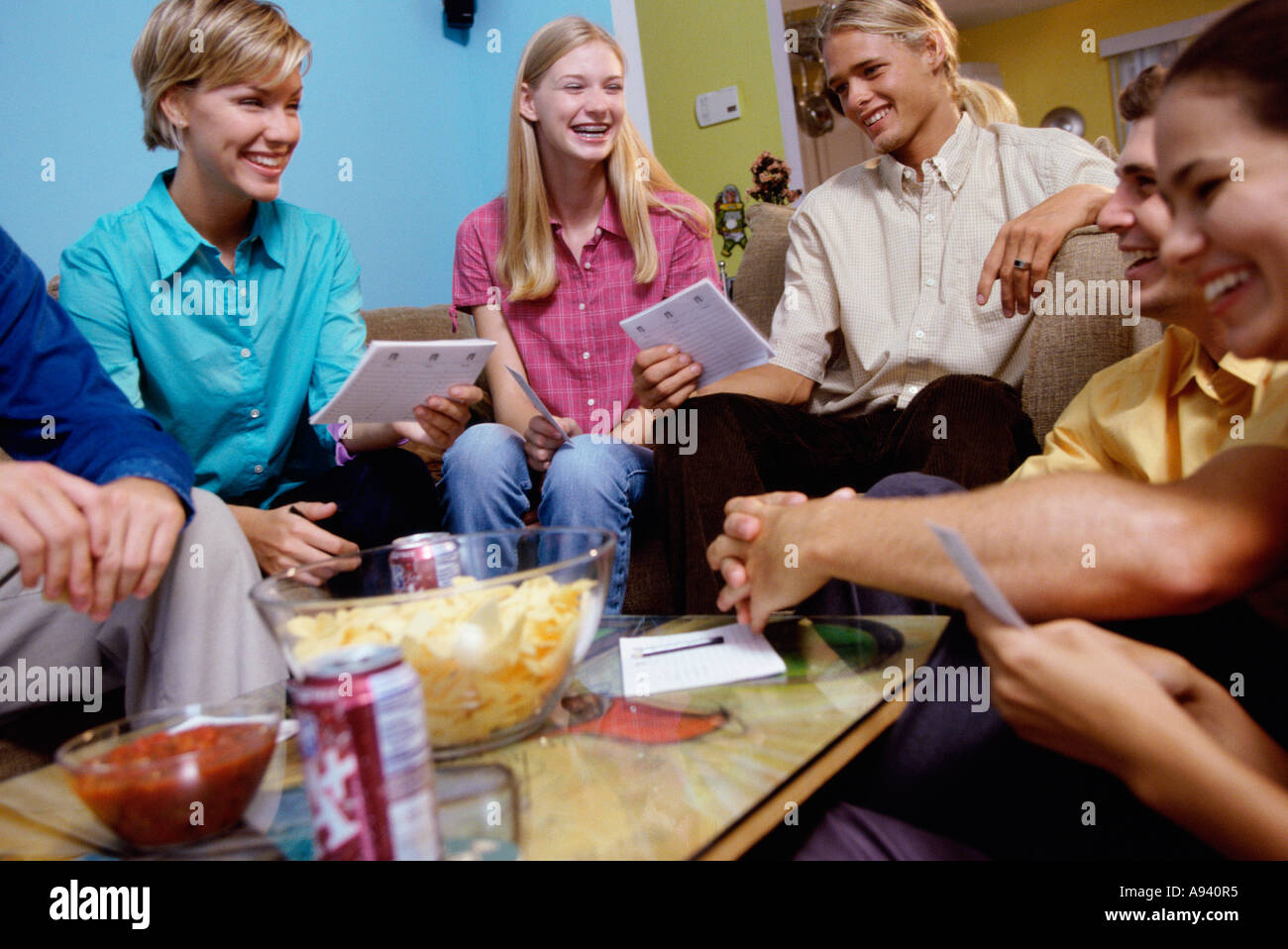 Group black teenagers hi-res stock photography and images - Alamy