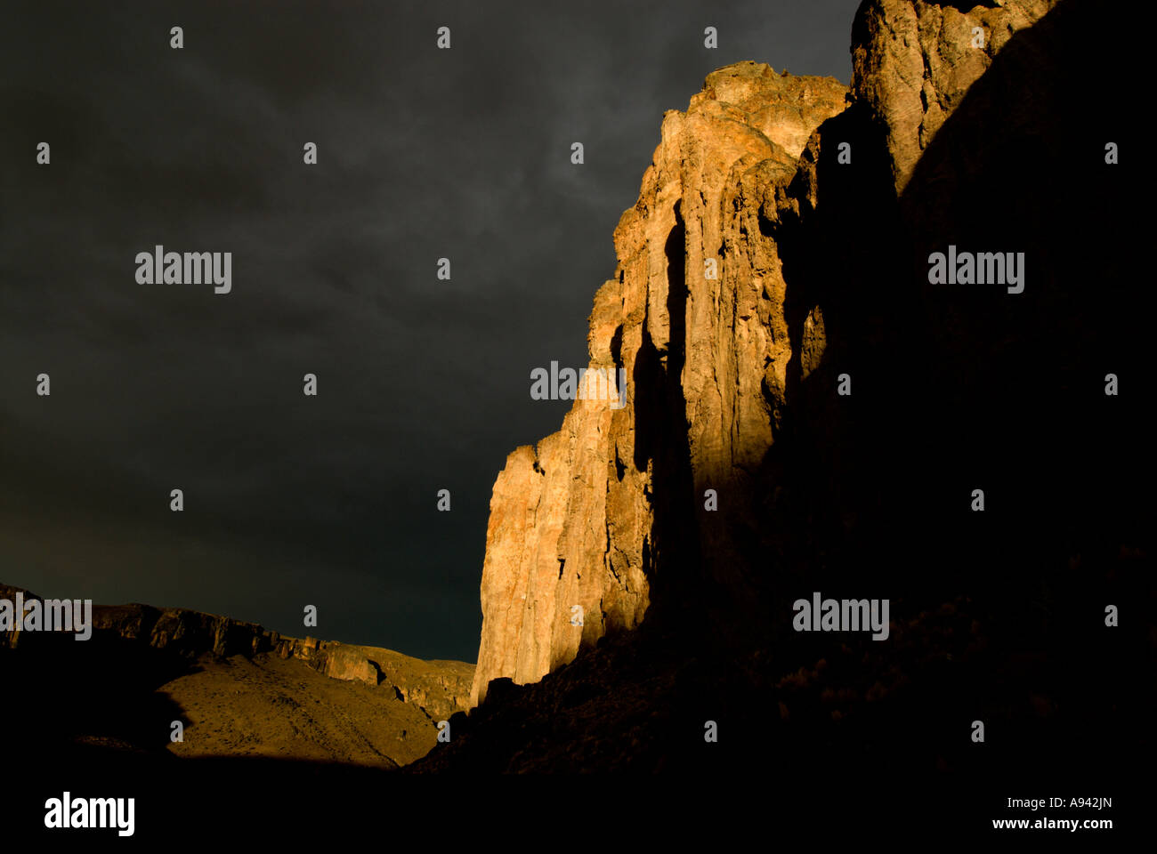 Sunset at Rio Pinturas Canyon, Cave of the Hands, Patagonia, Province ...