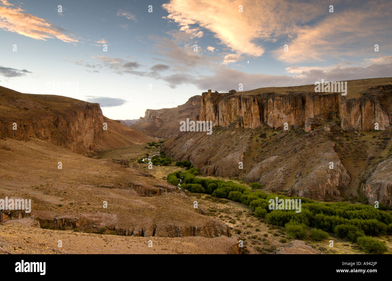Rio Pinturas Canyon, Cave of the Hands, Patagonia, Province of Santa ...