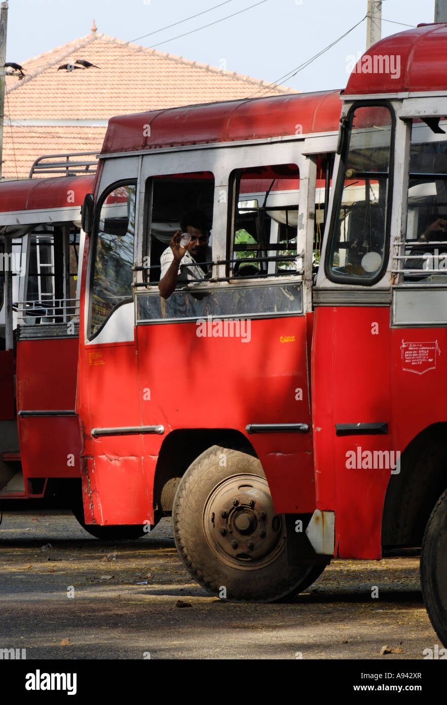 Red buses kerala hi-res stock photography and images - Alamy