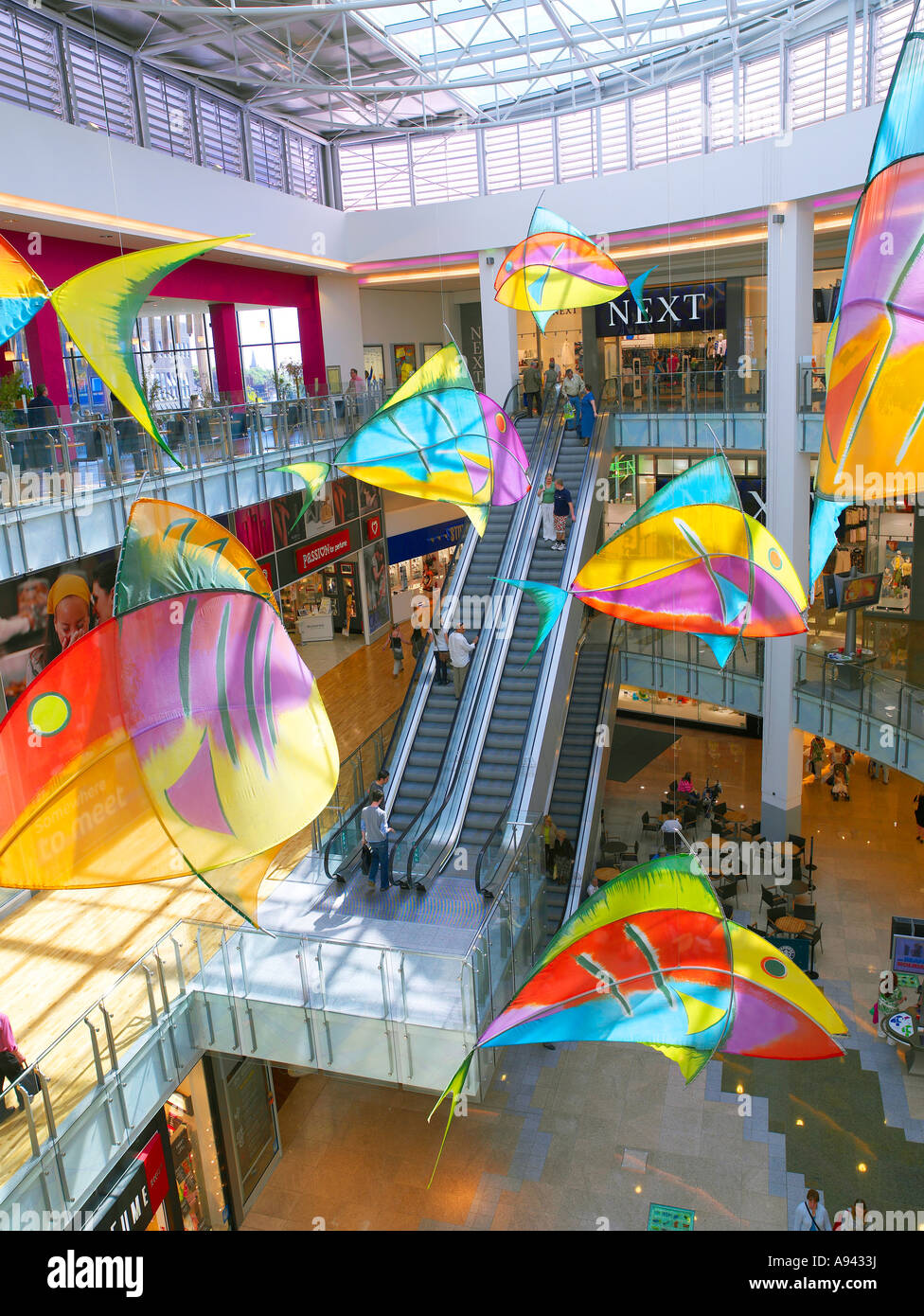 Drakes shopping mall hi-res stock photography and images - Alamy