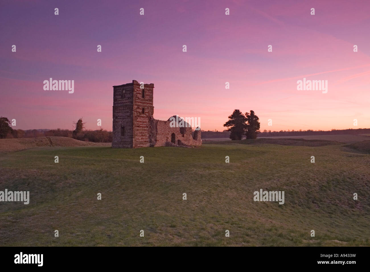 Knowlton Church, Dorset, pre-dawn Stock Photo - Alamy