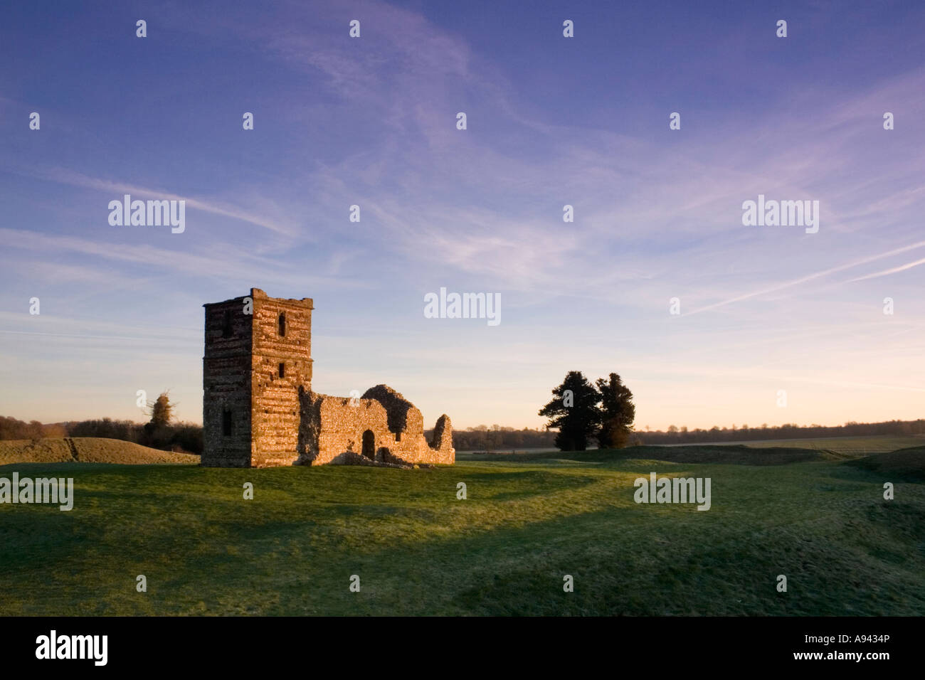 Knowlton Church, Dorset, early morning. Landscape aspect Stock Photo ...