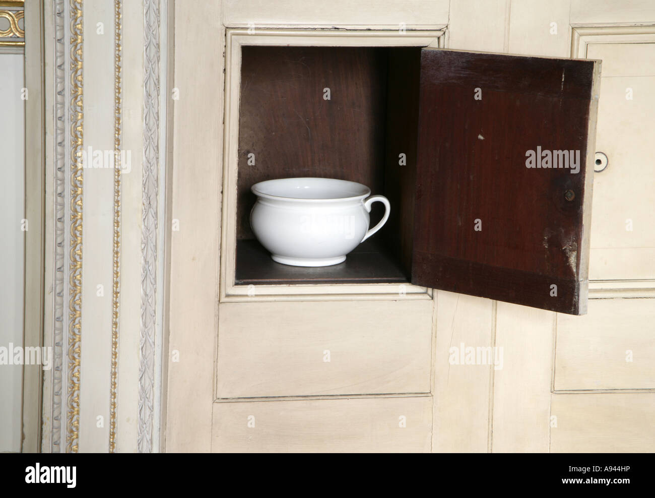 Chamber pot hi-res stock photography and images - Alamy