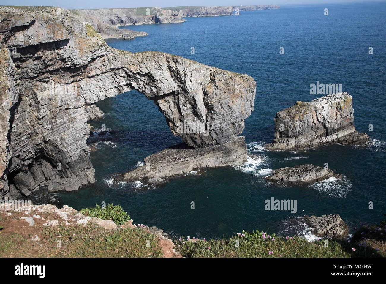 The Green Bridge of Wales, natural coastal arch, Castlemartin ...