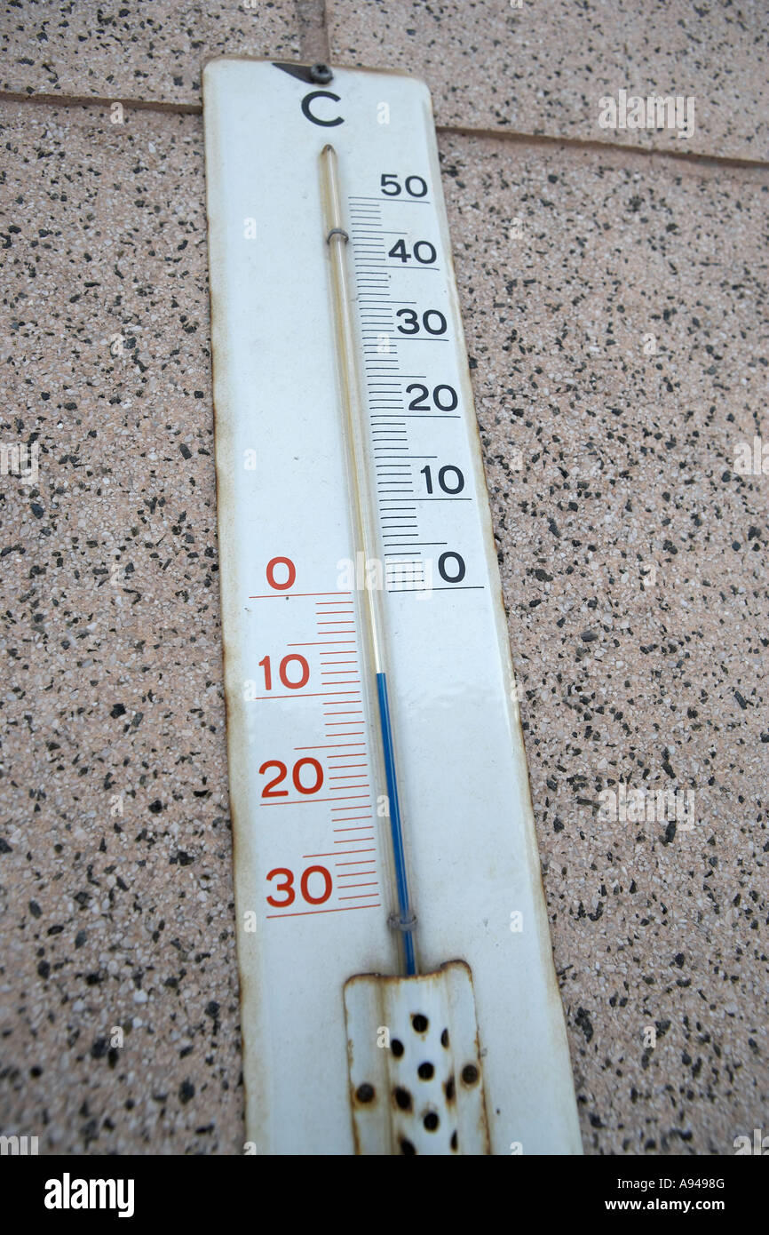 Thermometer , Extreme Arctic Cold, Lapland, Sweden Stock Photo - Alamy