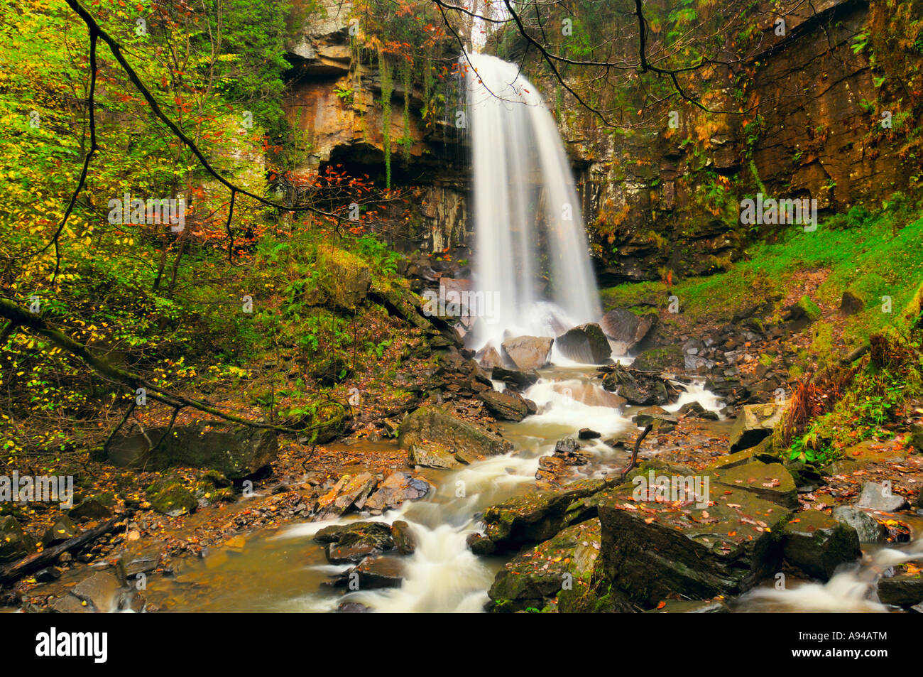 Melincourt falls hi-res stock photography and images - Alamy