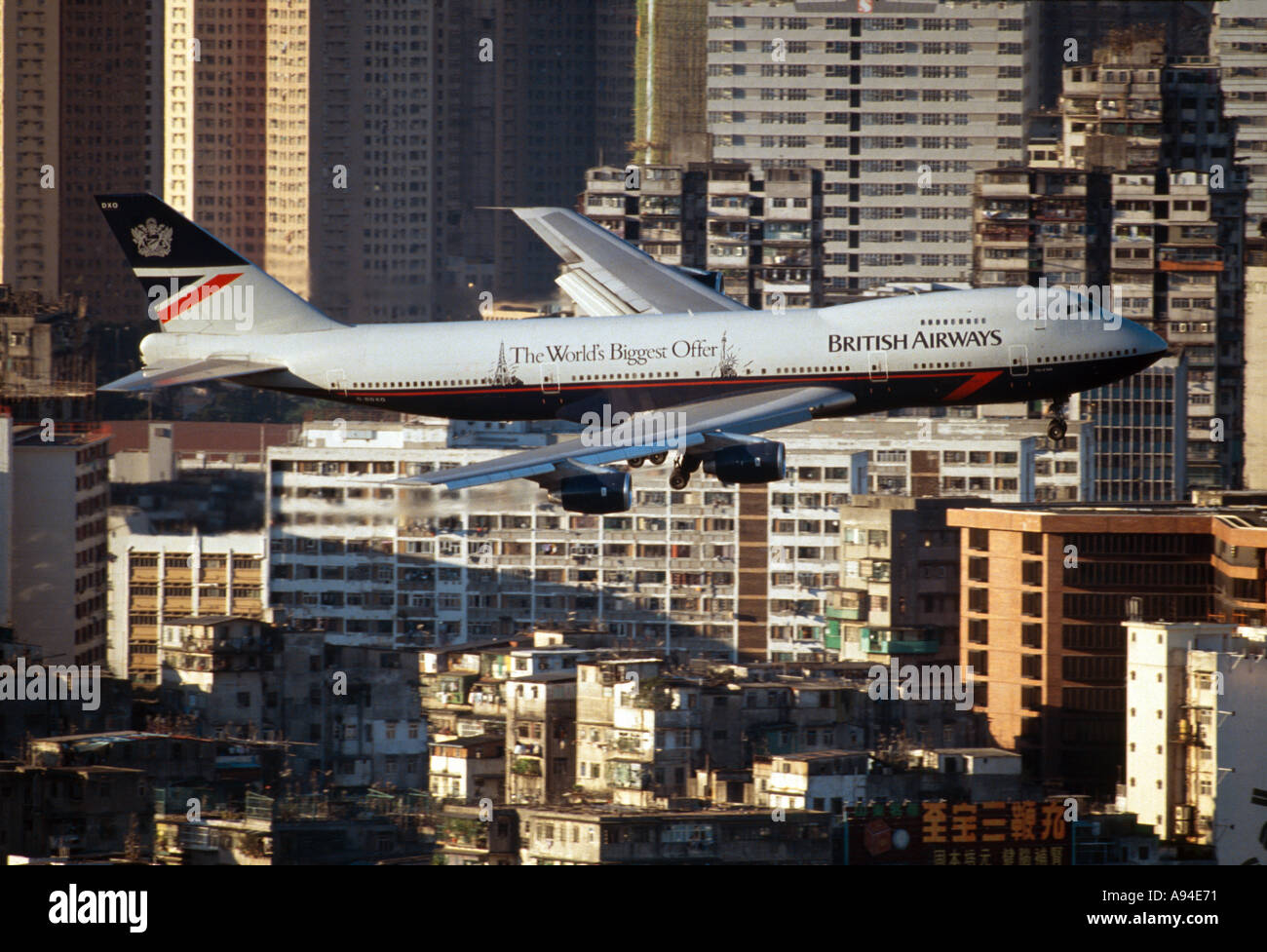 British Airways landing at Hong Kong Airport Stock Photo - Alamy