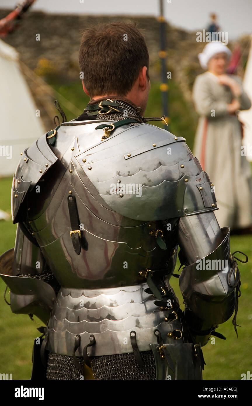 Medieval knight armour britain hi-res stock photography and images - Alamy