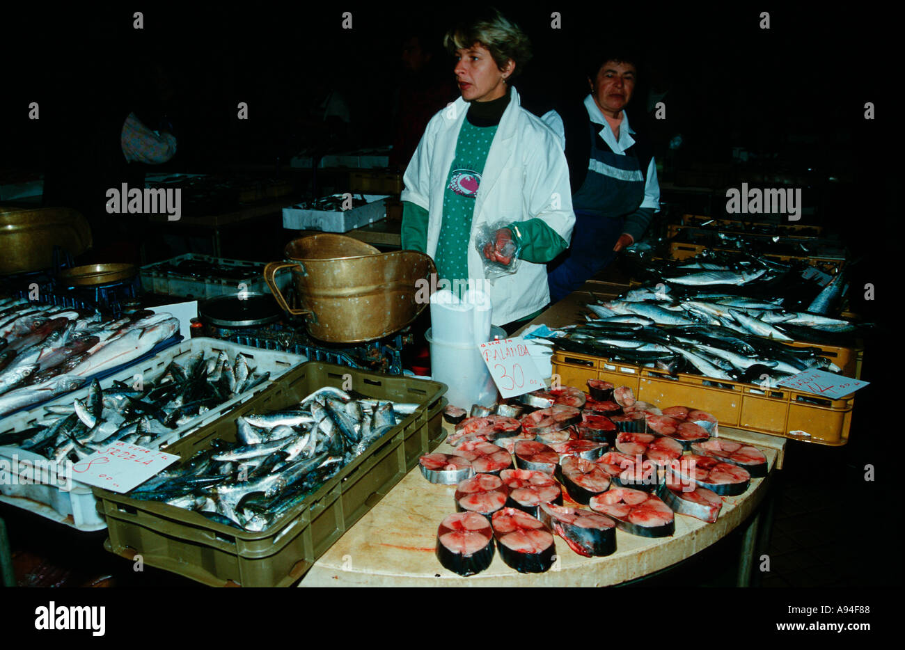 Fish dealer hi-res stock photography and images - Alamy