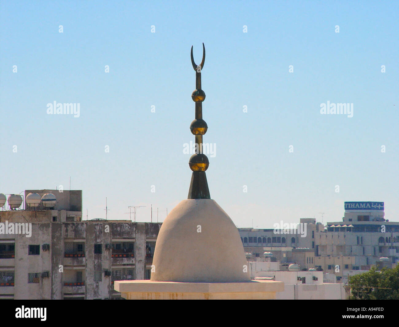 Crescent moon arabic islamic hi-res stock photography and images - Alamy