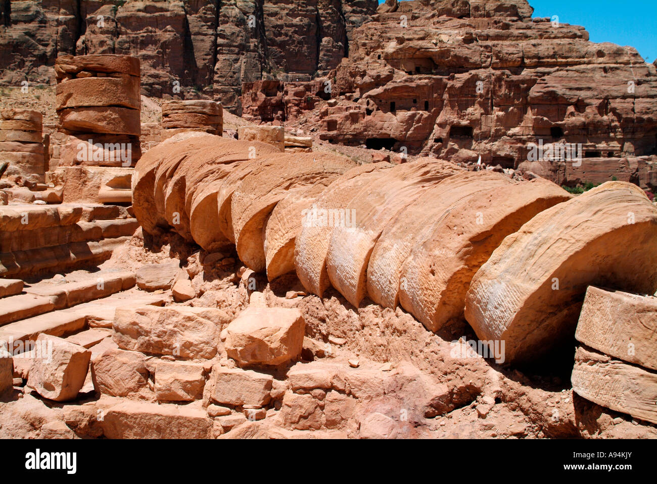 Fallen column hi-res stock photography and images - Alamy