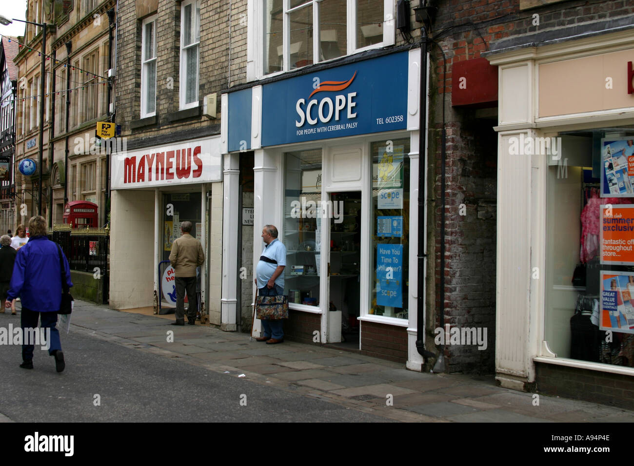 Scope charity shop hi-res stock photography and images - Alamy