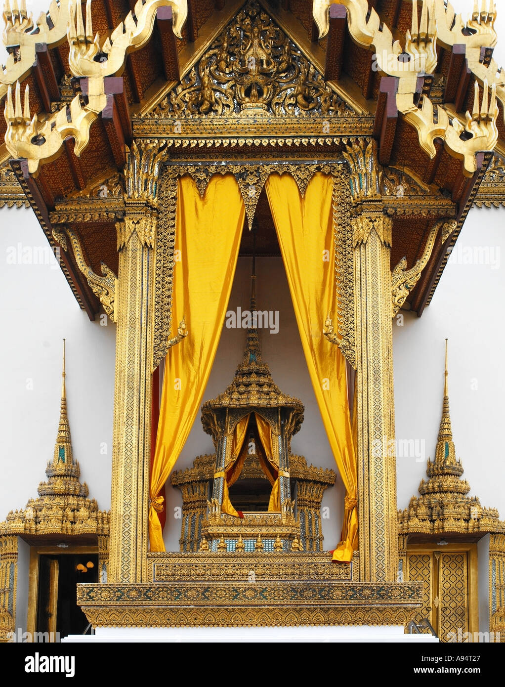 Grand palace in bangkok hi-res stock photography and images - Alamy