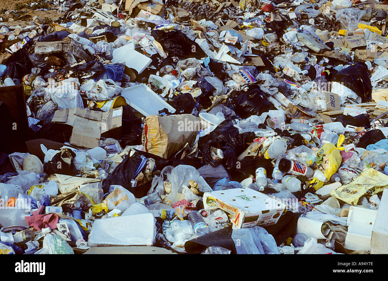 Open refuse tip hi-res stock photography and images - Alamy