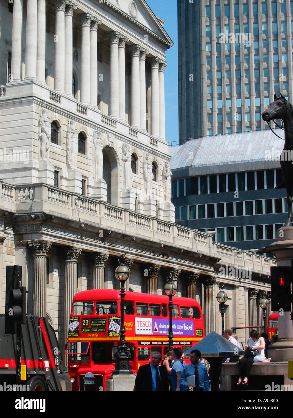Banking Area Street Scene Bank of England Threadneedle Street EC2 City ...