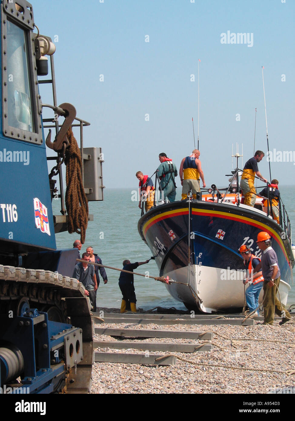 Beaching lifeboat hi-res stock photography and images - Alamy