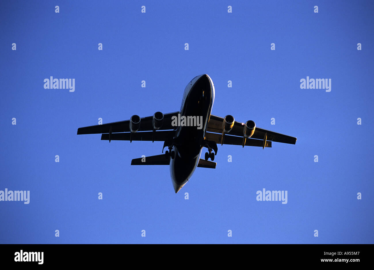 Avro rj100 rj 100 aircraft hi-res stock photography and images - Alamy
