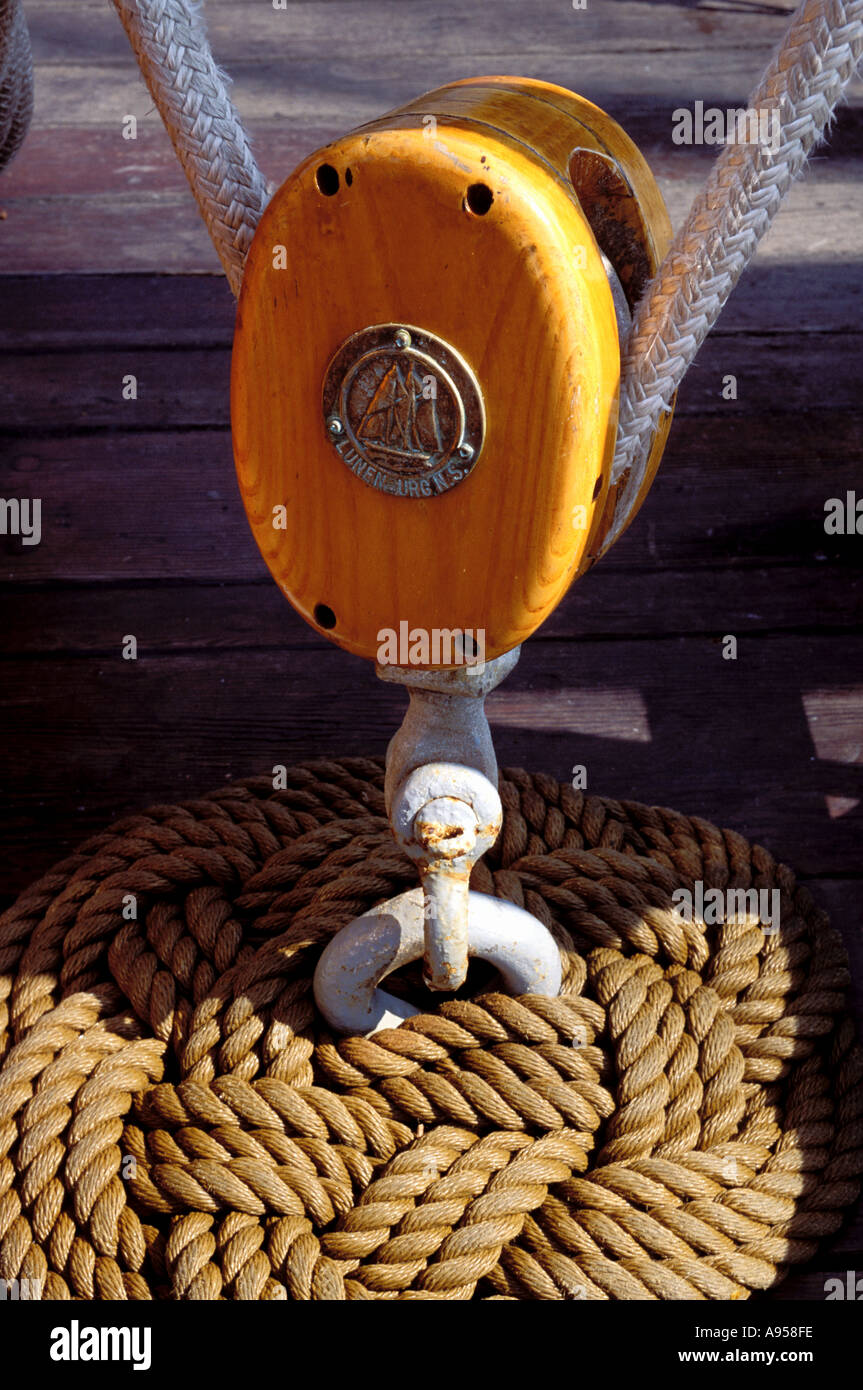 carrick mat sailing rig Stock Photo - Alamy