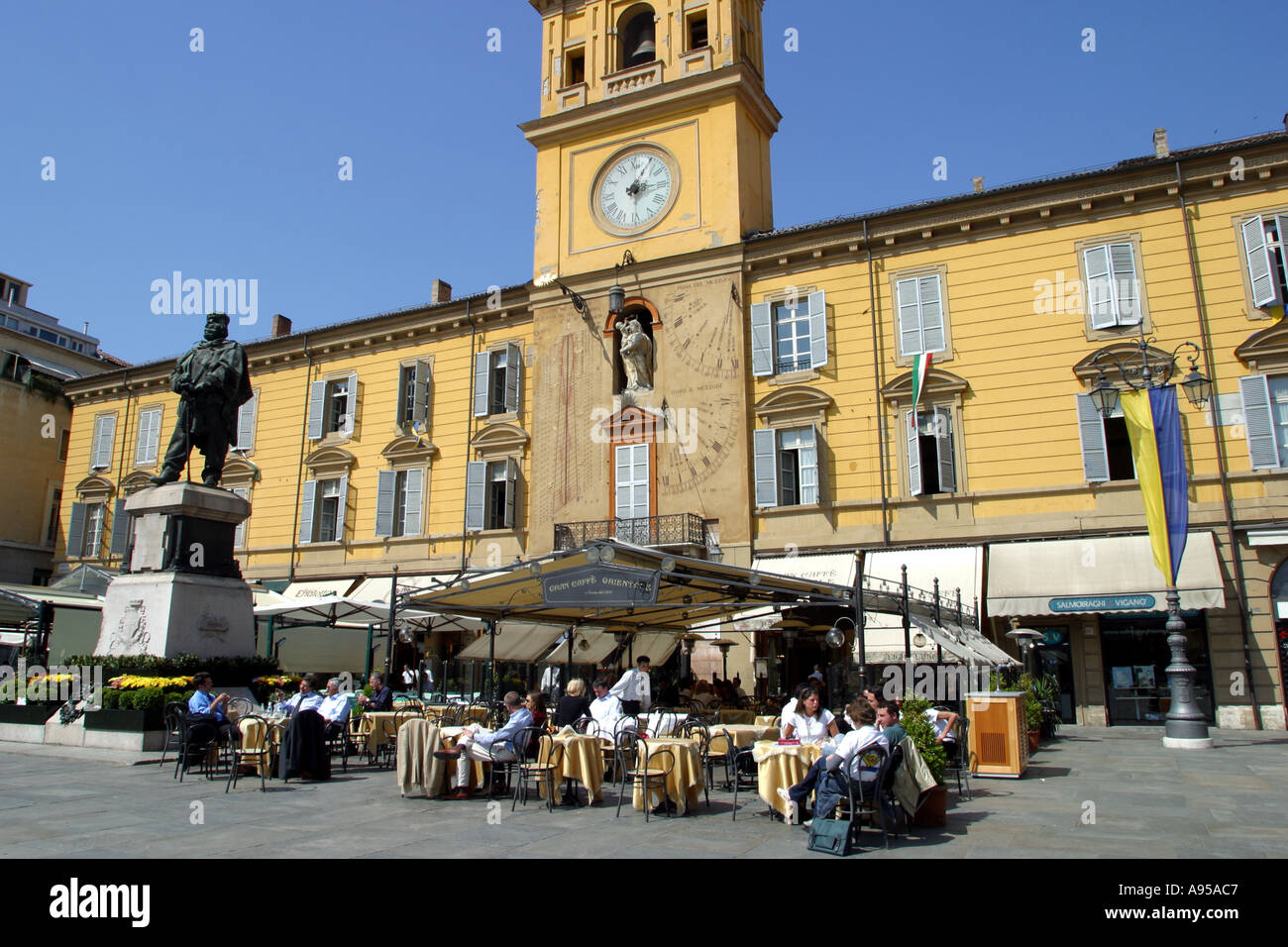 Piazza garibaldi in parma hi-res stock photography and images - Alamy