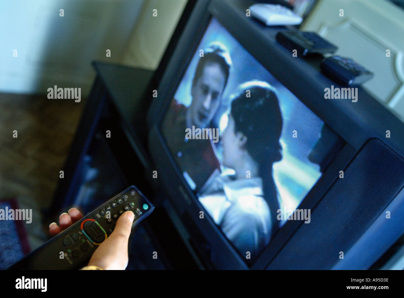 Tv television screen hi-res stock photography and images - Alamy