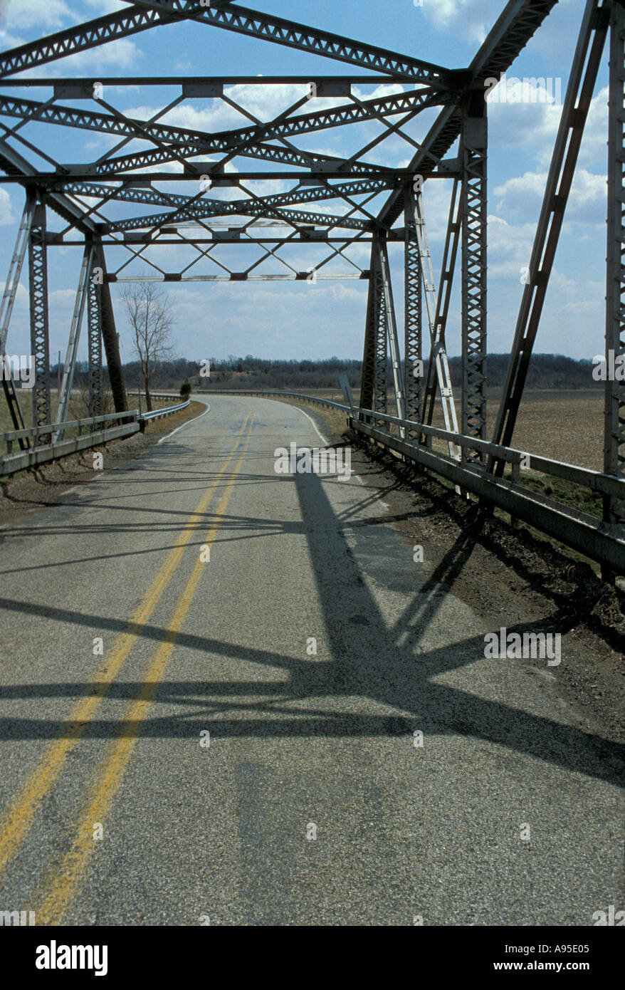 Narrow road bridge hi-res stock photography and images - Alamy