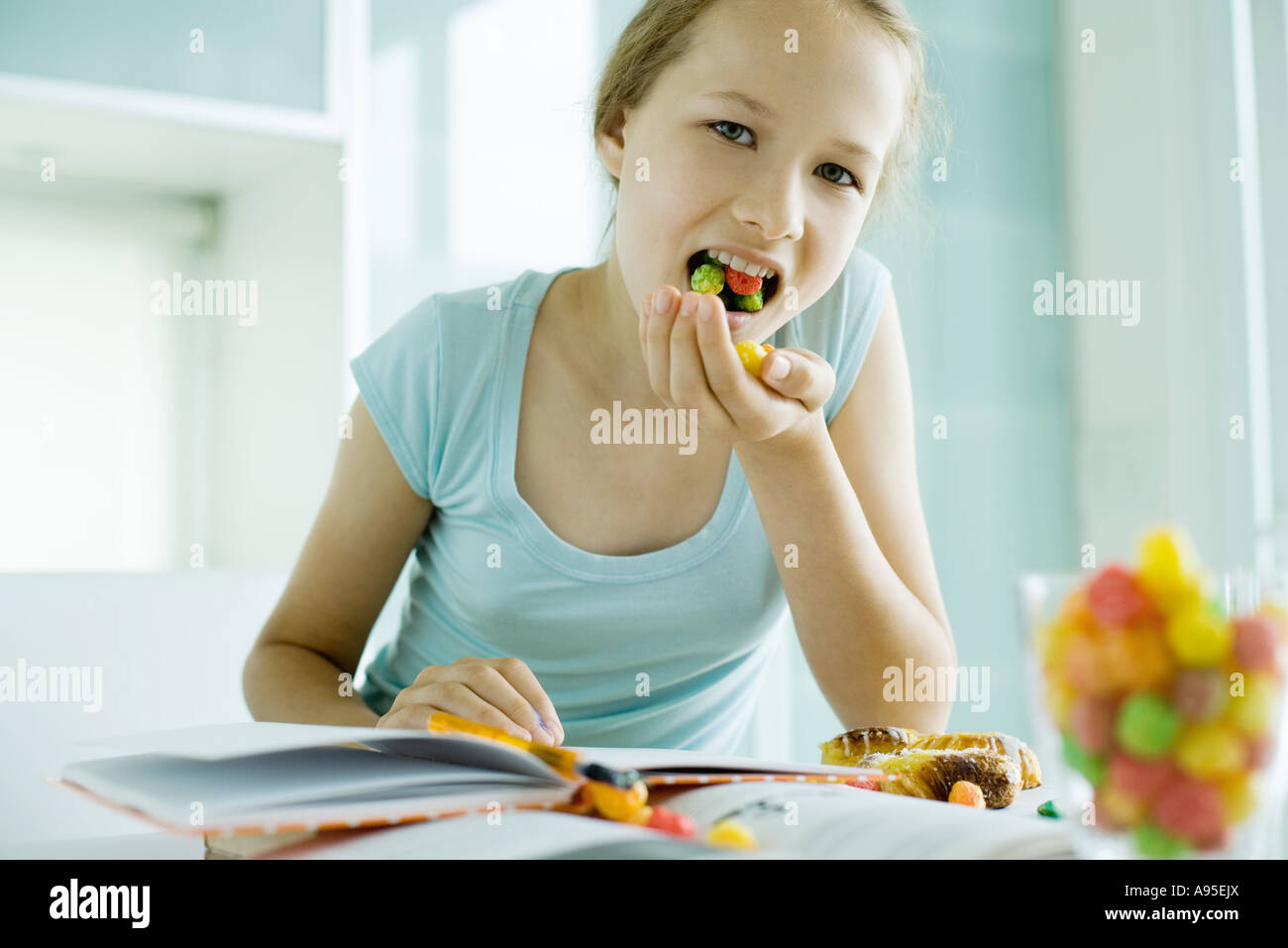 Mouthfuls hi-res stock photography and images - Alamy