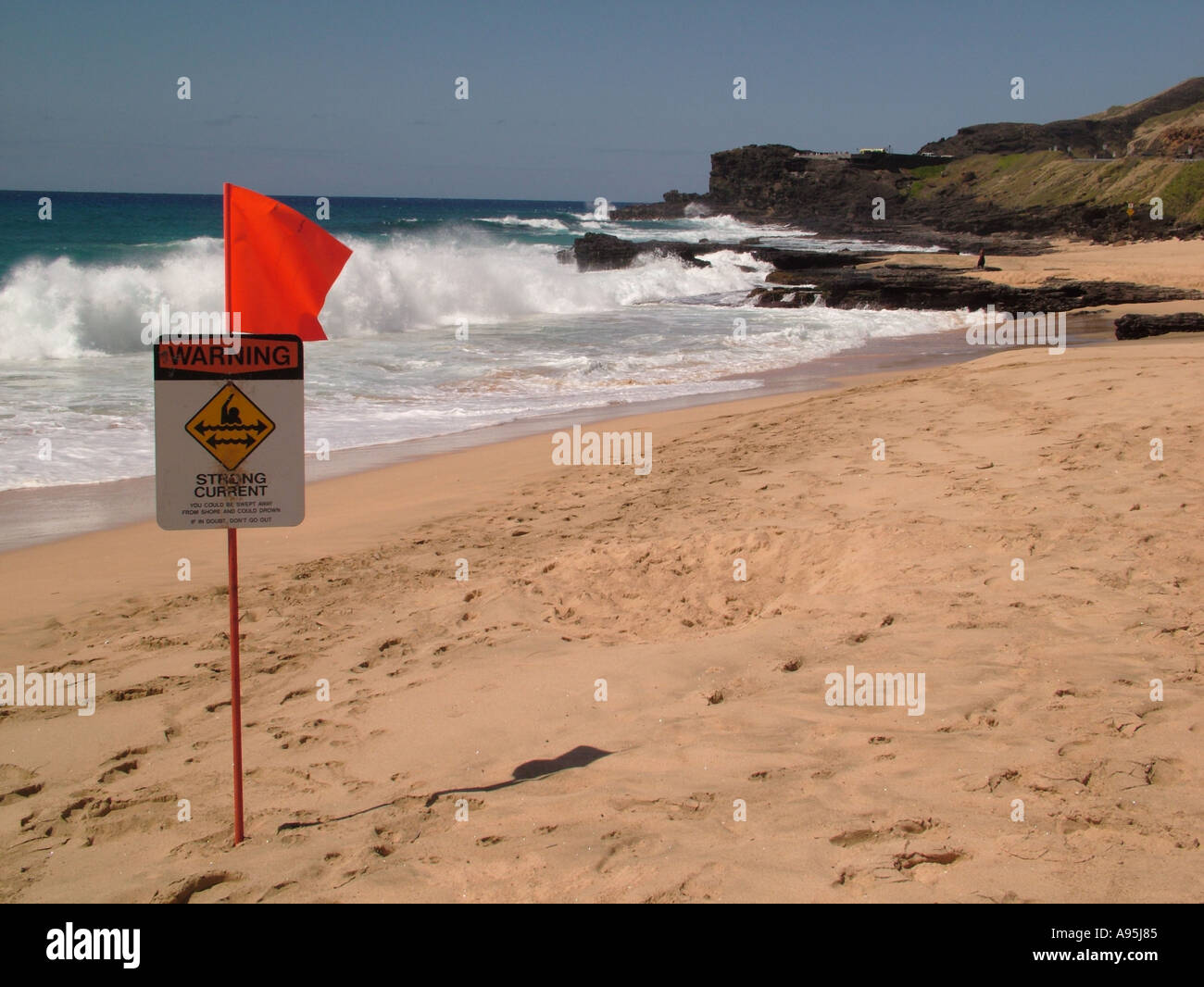 Beach warning signs hawaii hi-res stock photography and images - Alamy