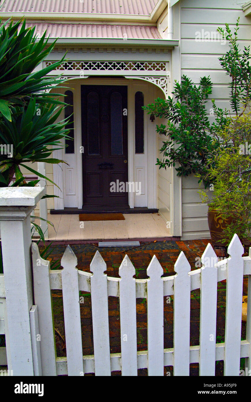 Colonial style housing Auckland new Zealand Stock Photo - Alamy