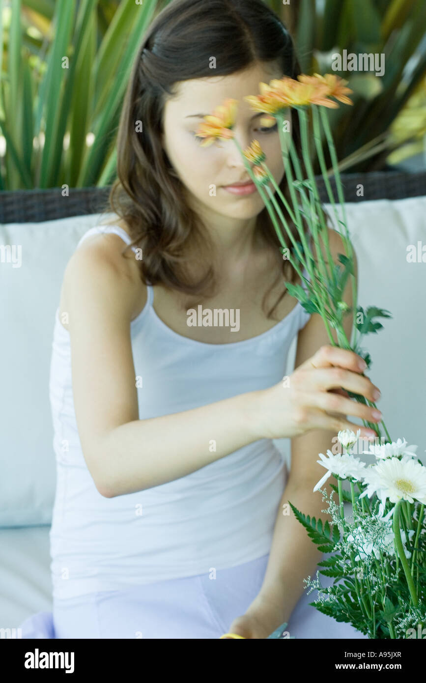 Making up bouquets hi-res stock photography and images - Alamy