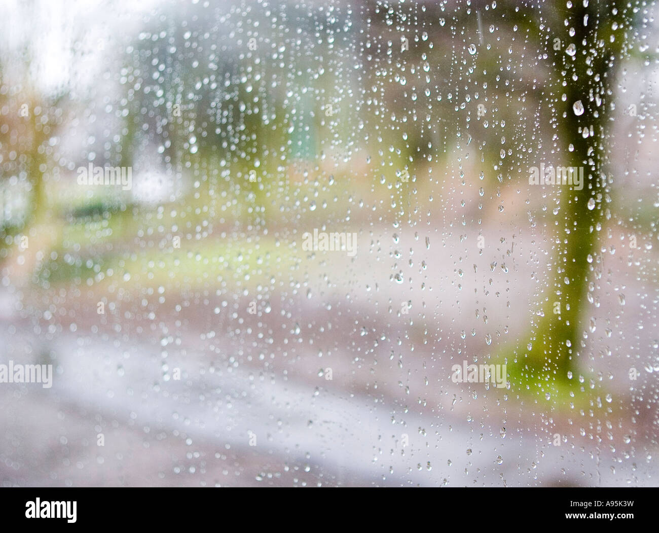 Daylight through raindrops hi-res stock photography and images - Alamy