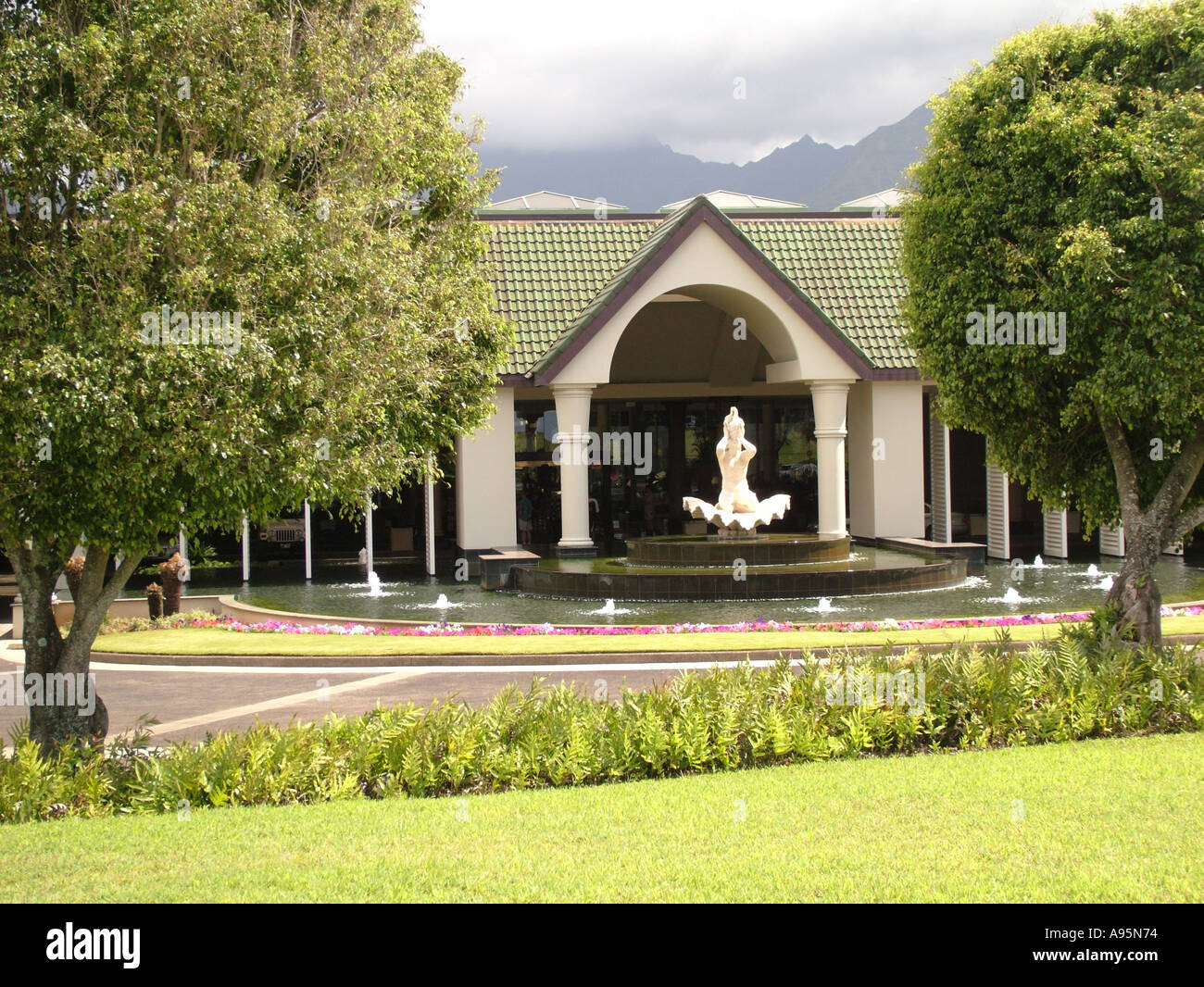 Princeville hotel hi-res stock photography and images - Alamy