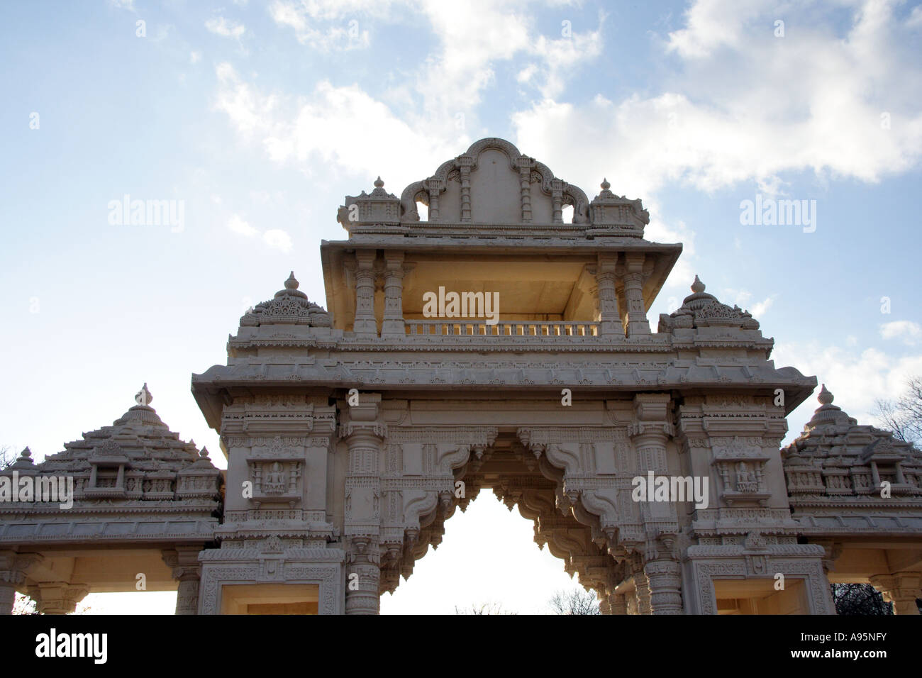 Entry arch to the Largest Hindu temple in North America built in ...