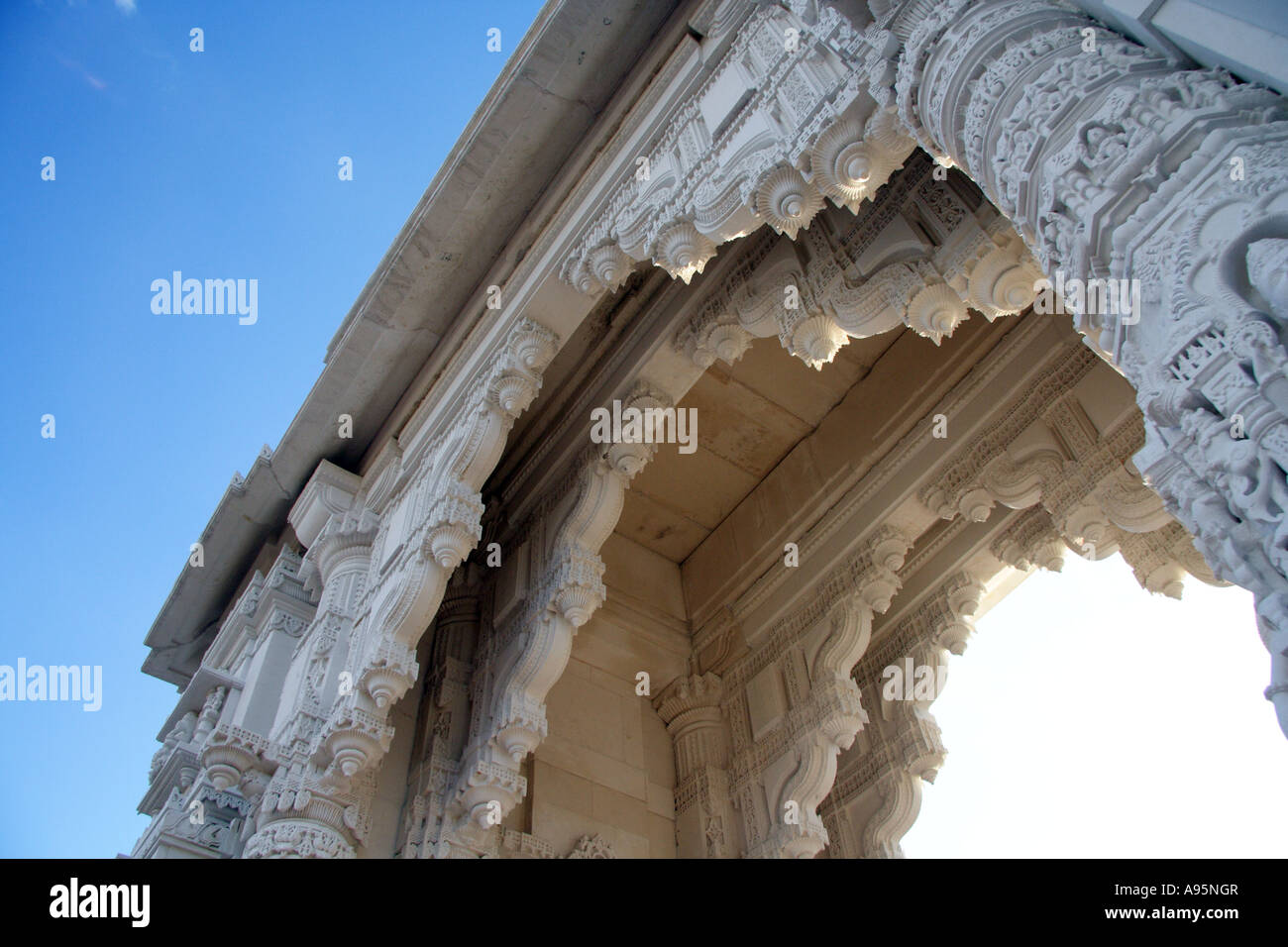 Entry arch to the Largest Hindu temple in North America built in ...