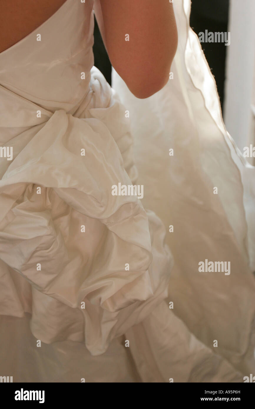 White bride wedding dress hi-res stock photography and images - Alamy