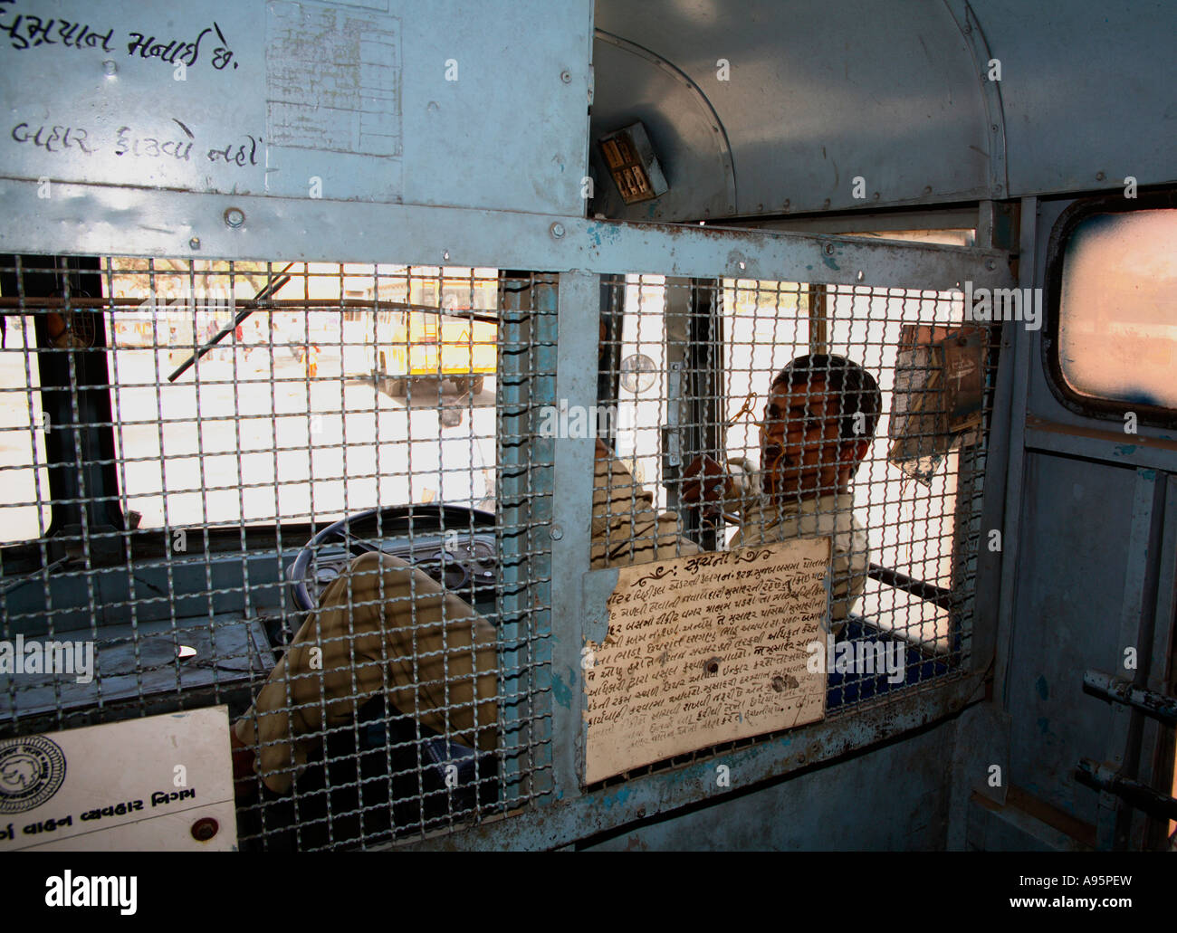 Indian bus hi-res stock photography and images - Alamy