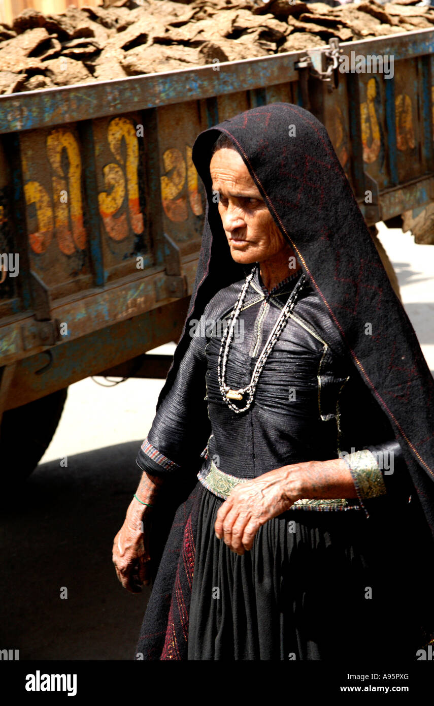 Rabari costume hi-res stock photography and images - Alamy