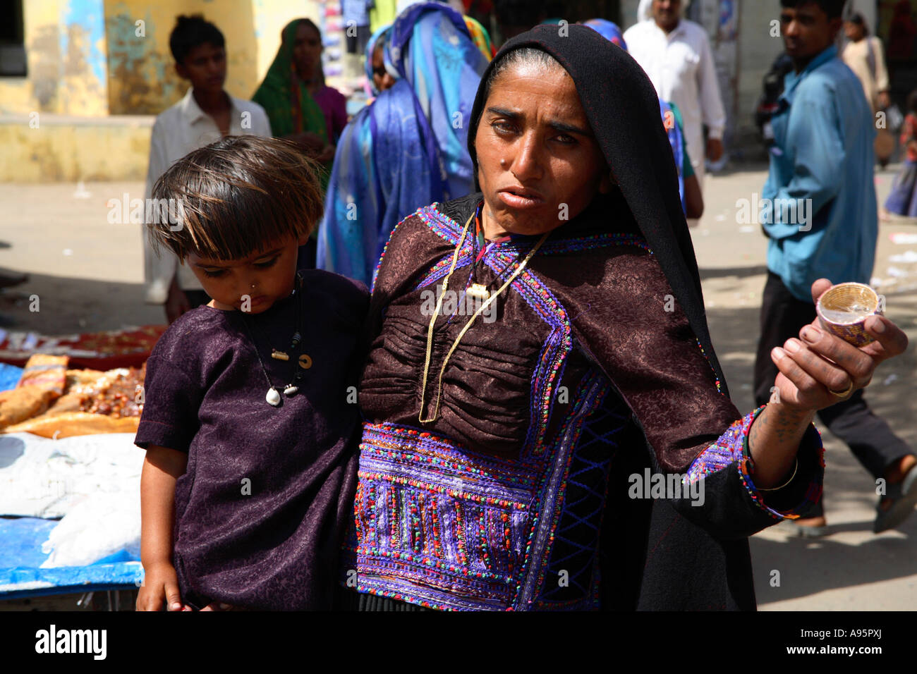Rabari costume hi-res stock photography and images - Alamy
