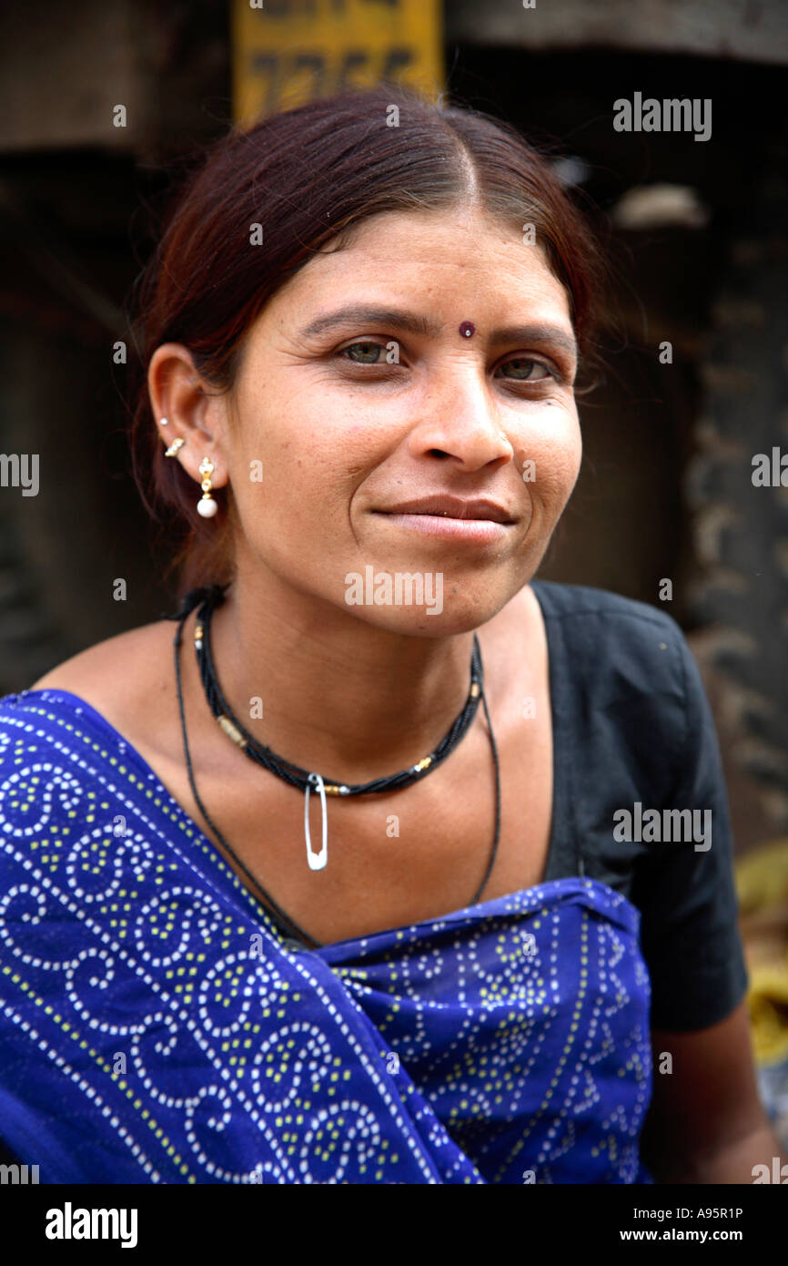 Beautiful female Indian market trader with blue eyes, Vadodara, Gujarat ...