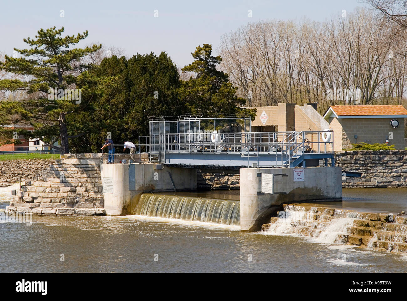 Dam waters flow hi-res stock photography and images - Alamy