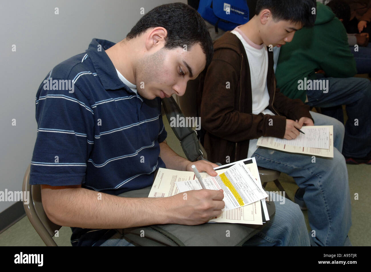 Students earning money hi-res stock photography and images - Alamy