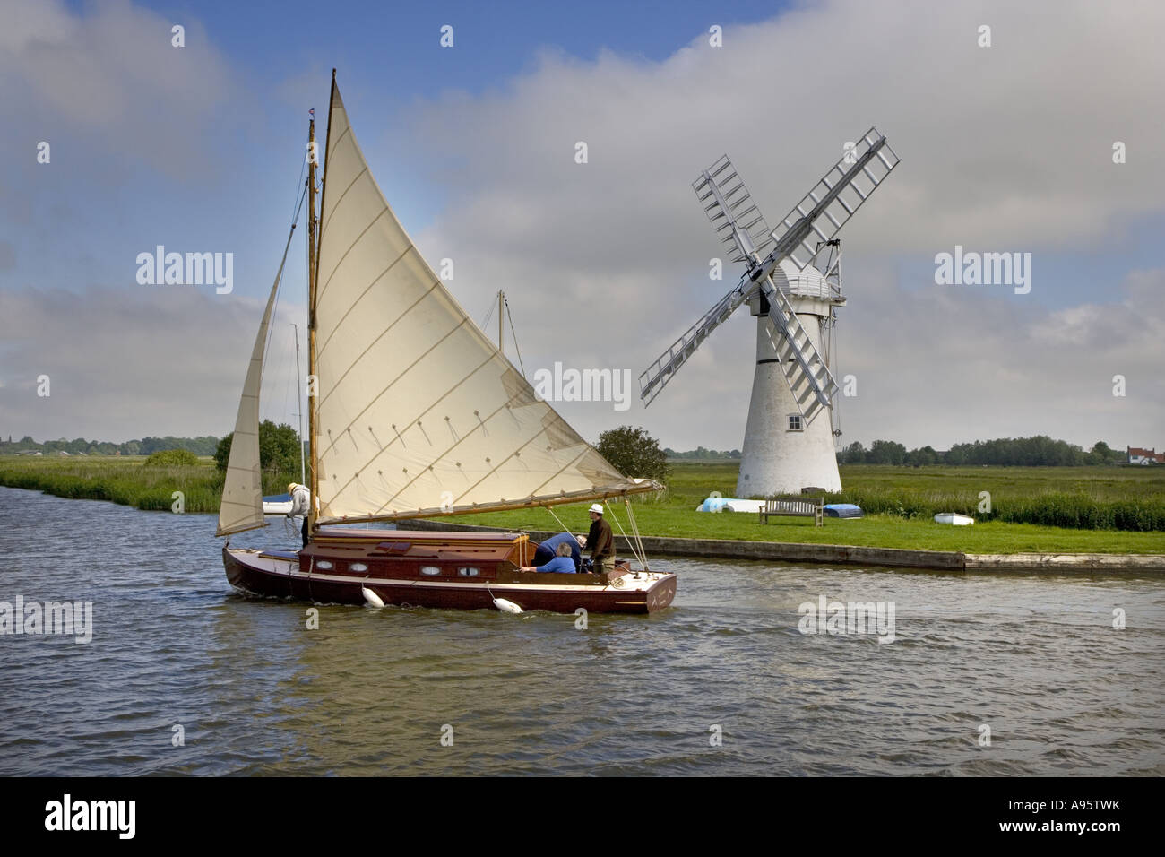 Thurne Windmill on the River Thurne Norfolk Broads National Park ...